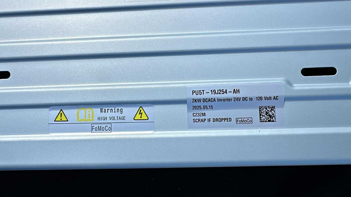 2023 - 2026 Ford Super Duty 2kW Pro Power Onboard Inverter & Battery M ...